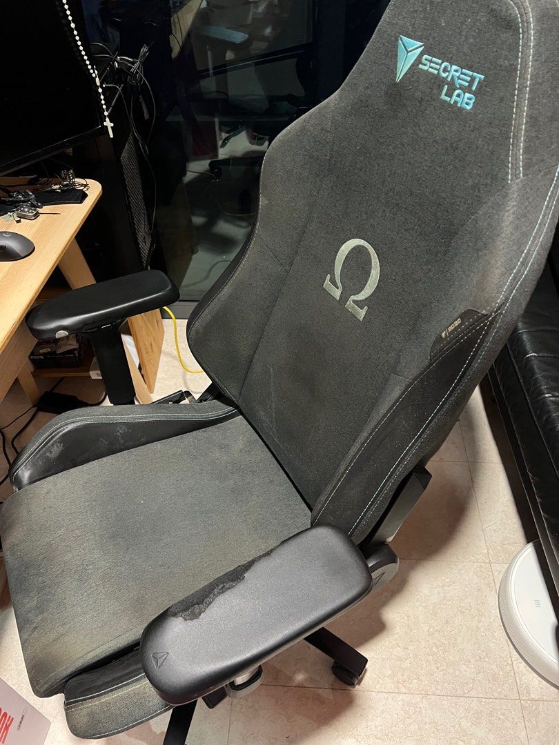 Secret lab chair, Furniture & Home Living, Furniture, Chairs on Carousell