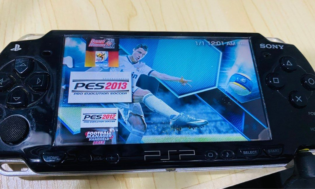 Selling cheap! Black Modded PSP 2006. Can only boot up when plug in ...