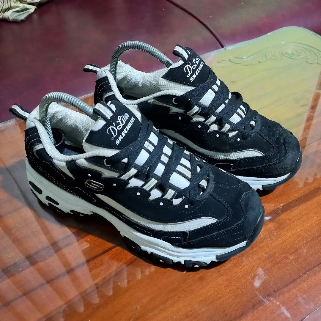 SKECHERS D'LITES, Fesyen Pria, Sepatu , Sneakers di Carousell