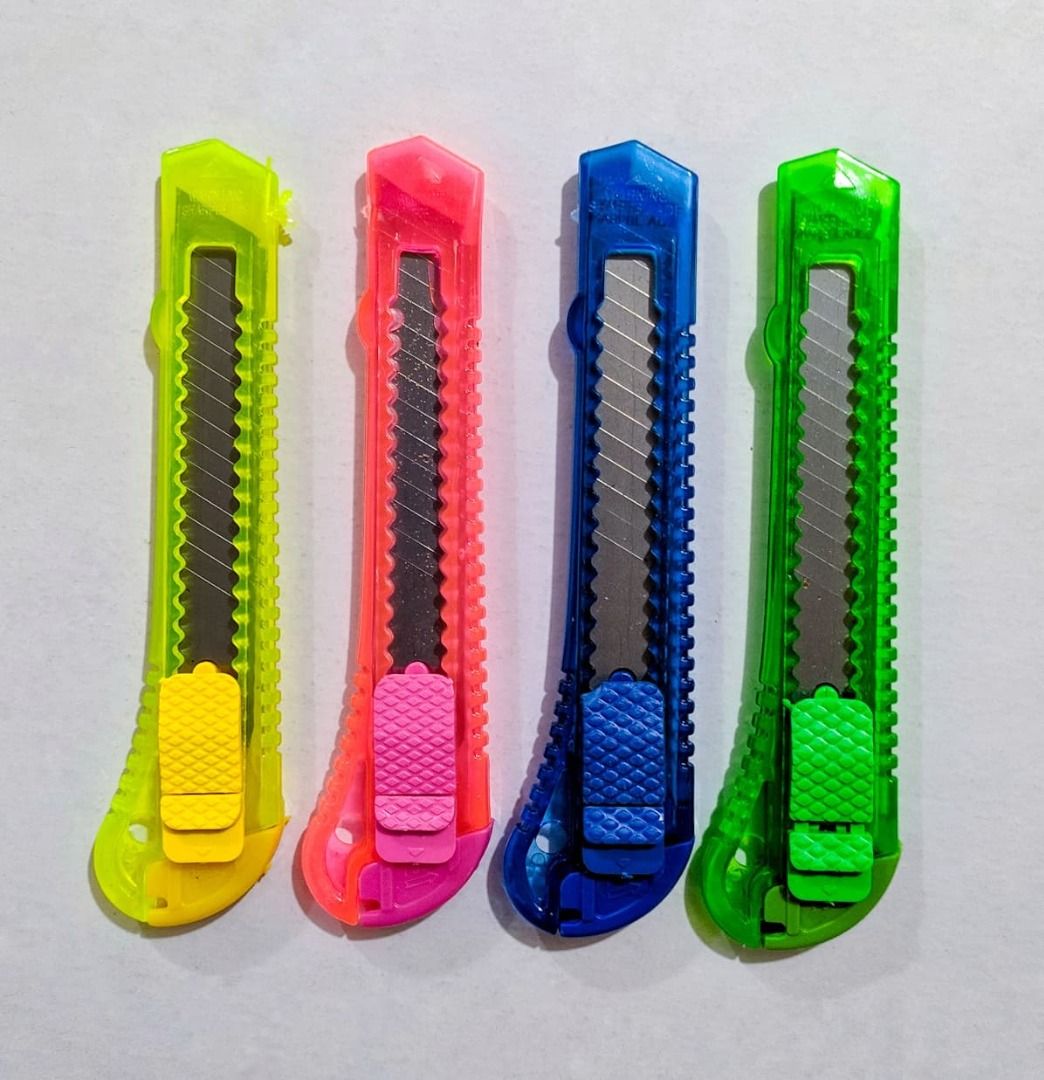 Small - Large Retractable Plastic Blade Cutter Arts & Crafts Cutting ...