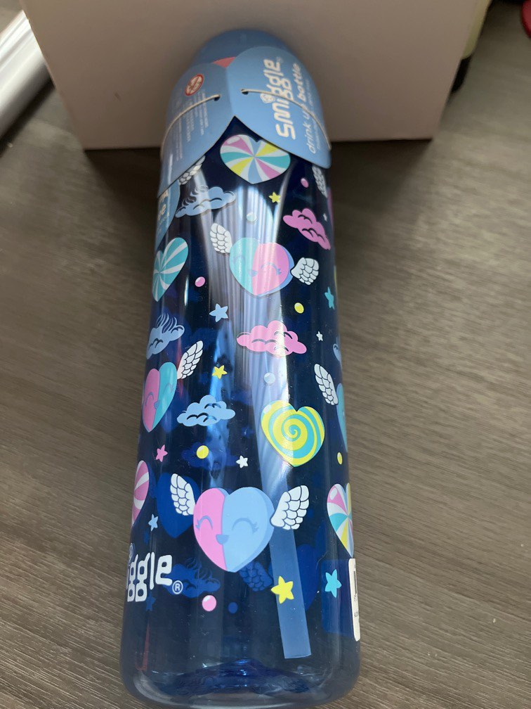 Smiggle brand new bottle water, Furniture & Home Living, Kitchenware ...