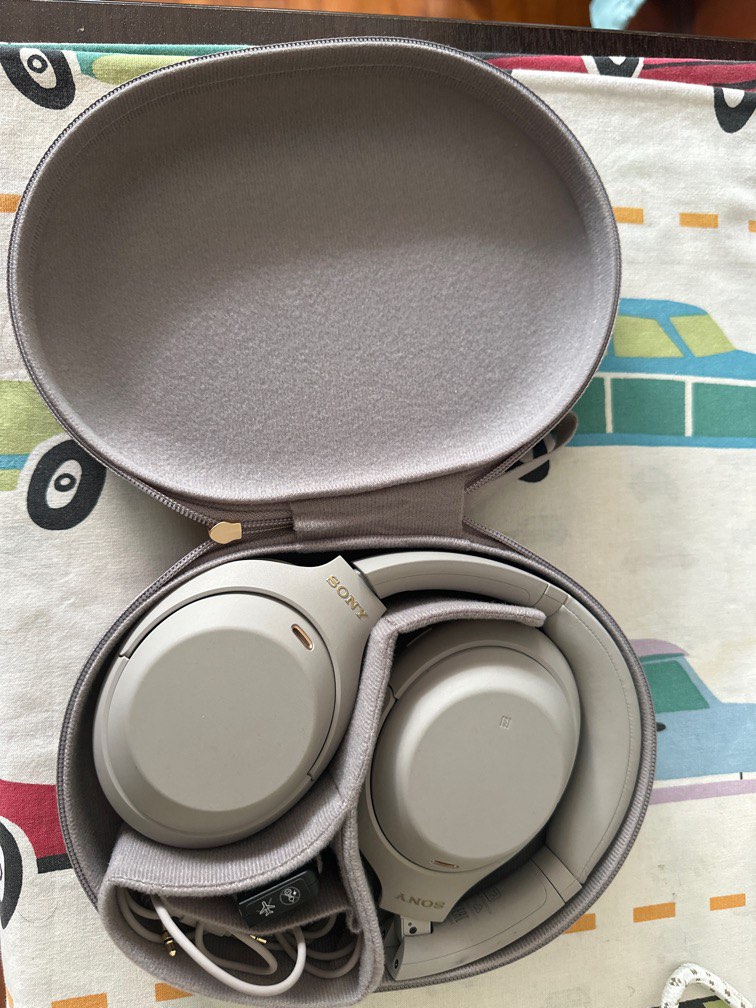 Sony Headphones xm4 silver, Audio, Headphones & Headsets on Carousell