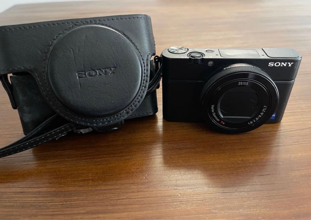 Sony RX100 m4, Photography, Cameras on Carousell
