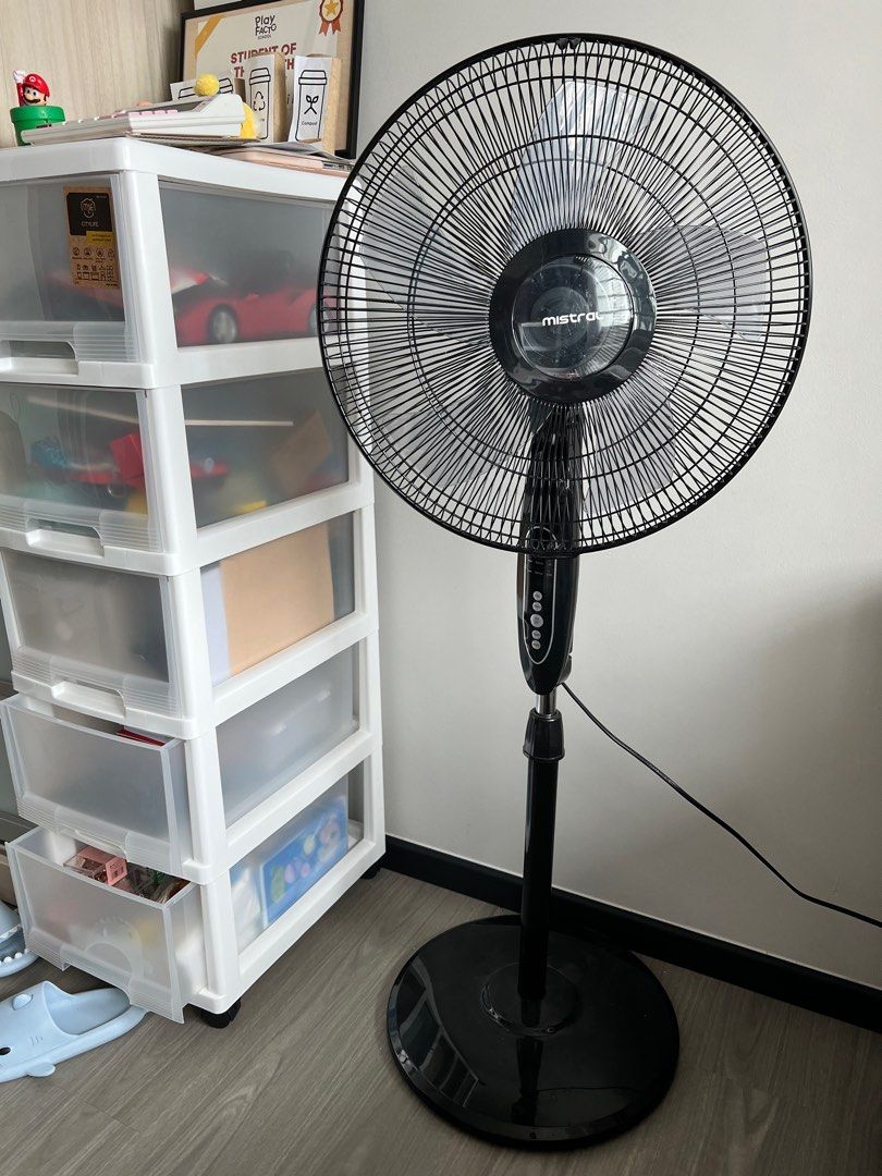 Standing Fan, Furniture & Home Living, Lighting & Fans, Fans on Carousell