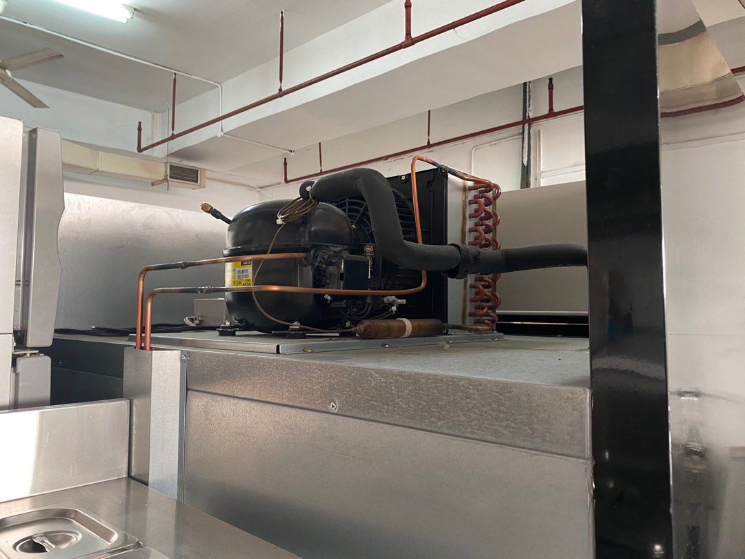 Super new display chiller 2 door type. Blower cooling. Made in Taiwan ...