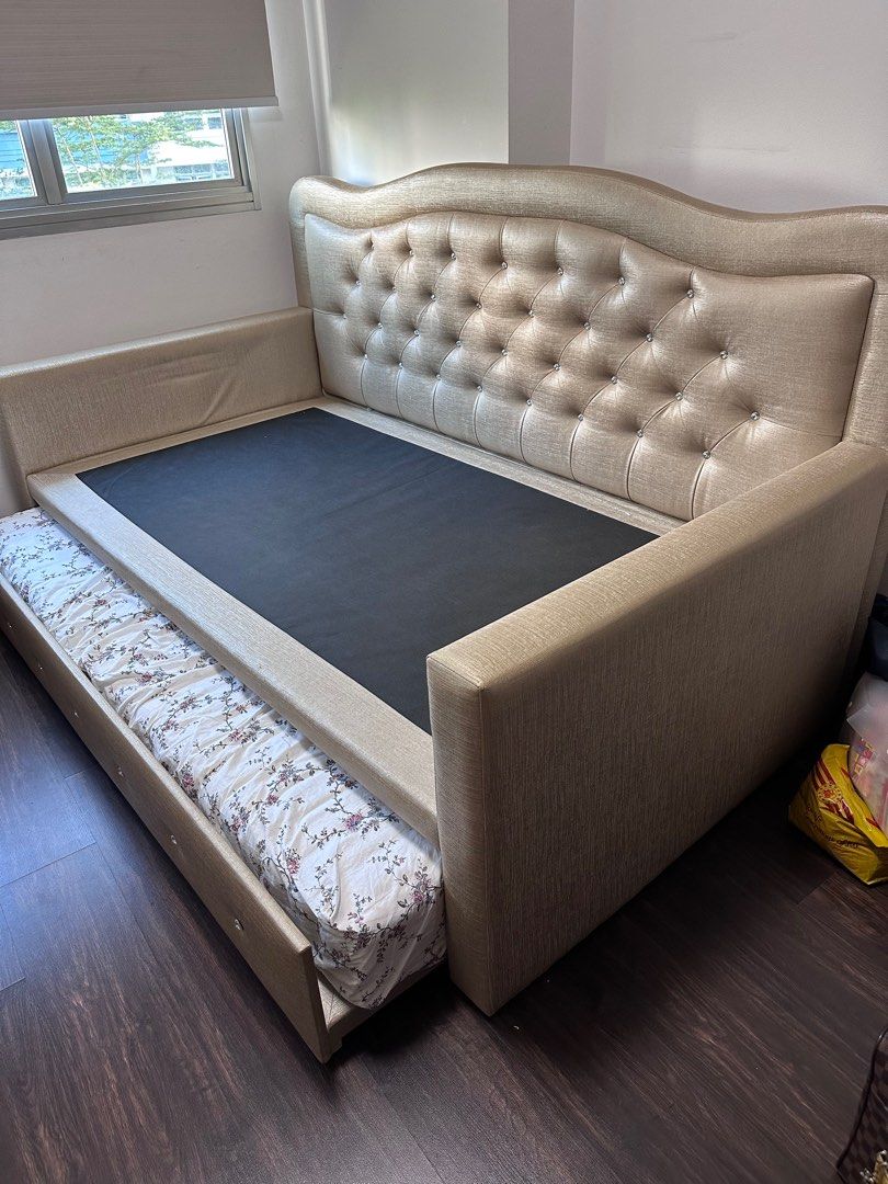 Super single diamond theme bed frame, Furniture & Home Living ...