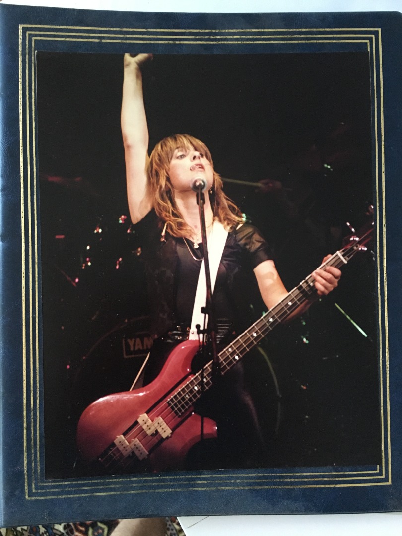 Suzi Quatro - Concert Photos from 1980, Hobbies & Toys, Memorabilia ...