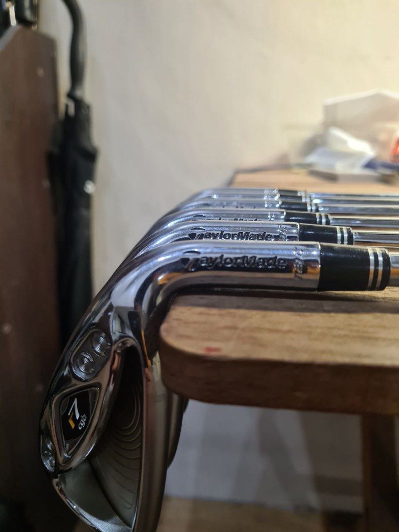 TaylorMade R7 CGB Irons, Sports Equipment, Other Sports Equipment and ...