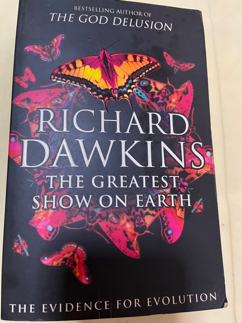 THE GREATEST SHOW ON EARTH, Hobbies & Toys, Books & Magazines, Fiction ...