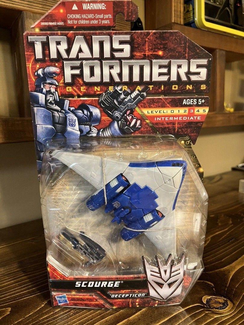 Transformers Generations Scourge, Hobbies & Toys, Toys & Games on Carousell