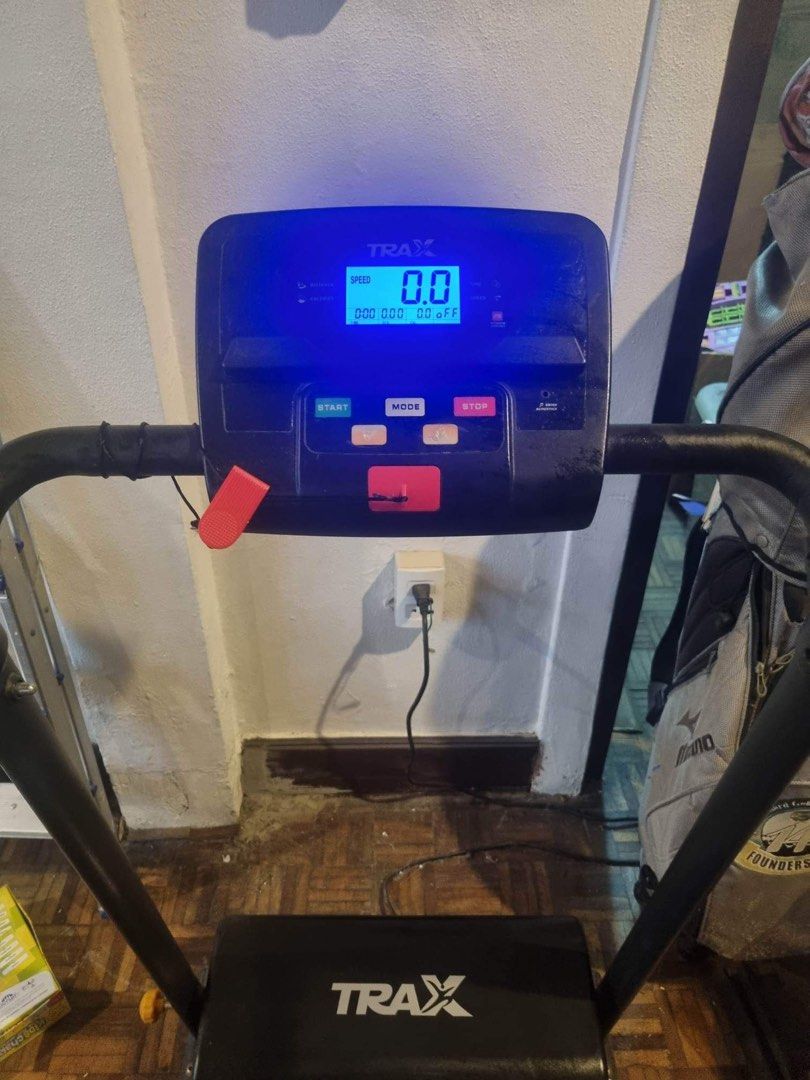 Trax Walker 1.2 Treadmill, Sports Equipment, Exercise & Fitness, Cardio ...