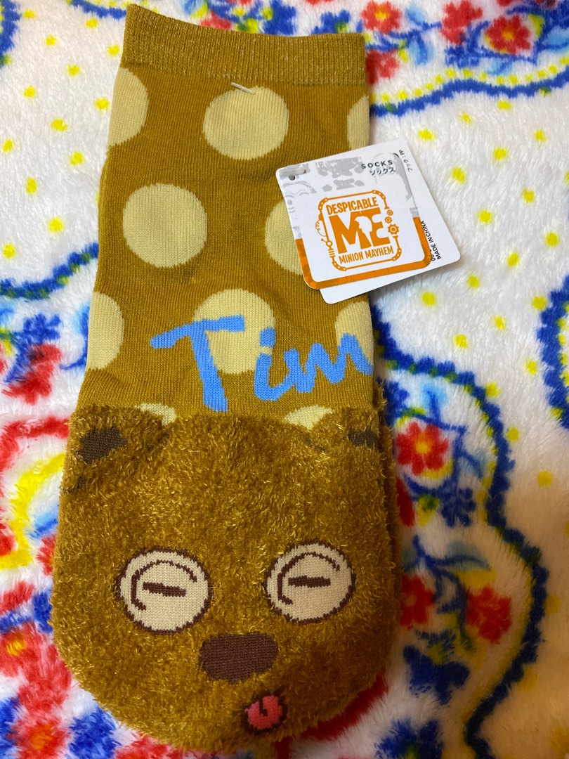 USJ Tim bear socks 日本環球影城 minions, 女裝, 手錶及配件, 襪褲襪 - Carousell