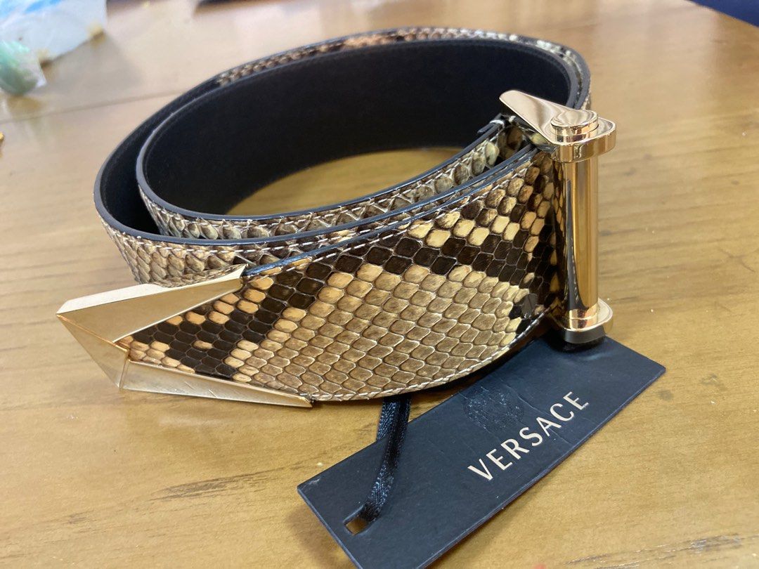 Versace snake skin belt, 女裝, 手錶及配件, 腰帶 - Carousell