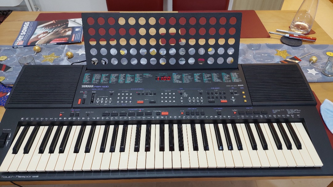 Yamaha Keyboard PSR 400, Hobbies & Toys, Music & Media, Musical ...