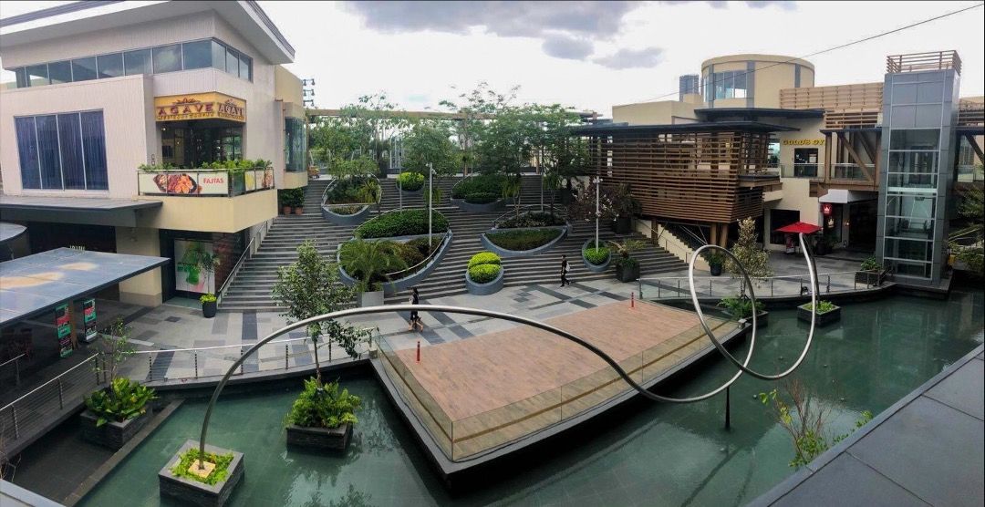 3BR w/ Balcony in ASTELA, Circuit MAKATI by Alveo: Estertainment ...