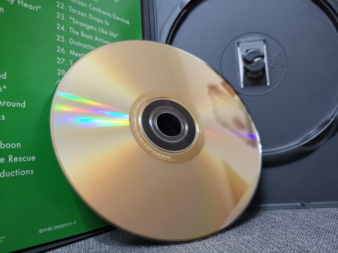 迪士尼 泰山動畫DVD中文版, 書籍、休閒與玩具, 樂器、音樂相關, CD、DVD在旋轉拍賣