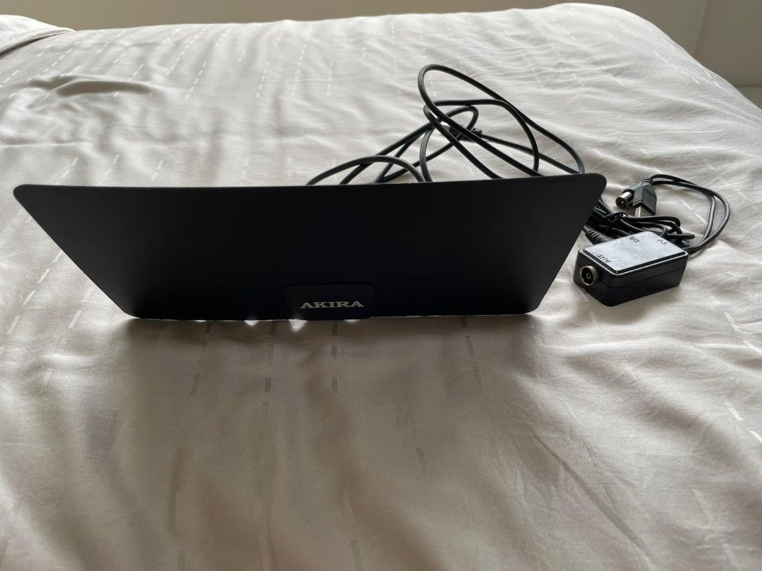 Akura slim digital TV antenna, Furniture & Home Living, Furniture, TV Consoles on Carousell