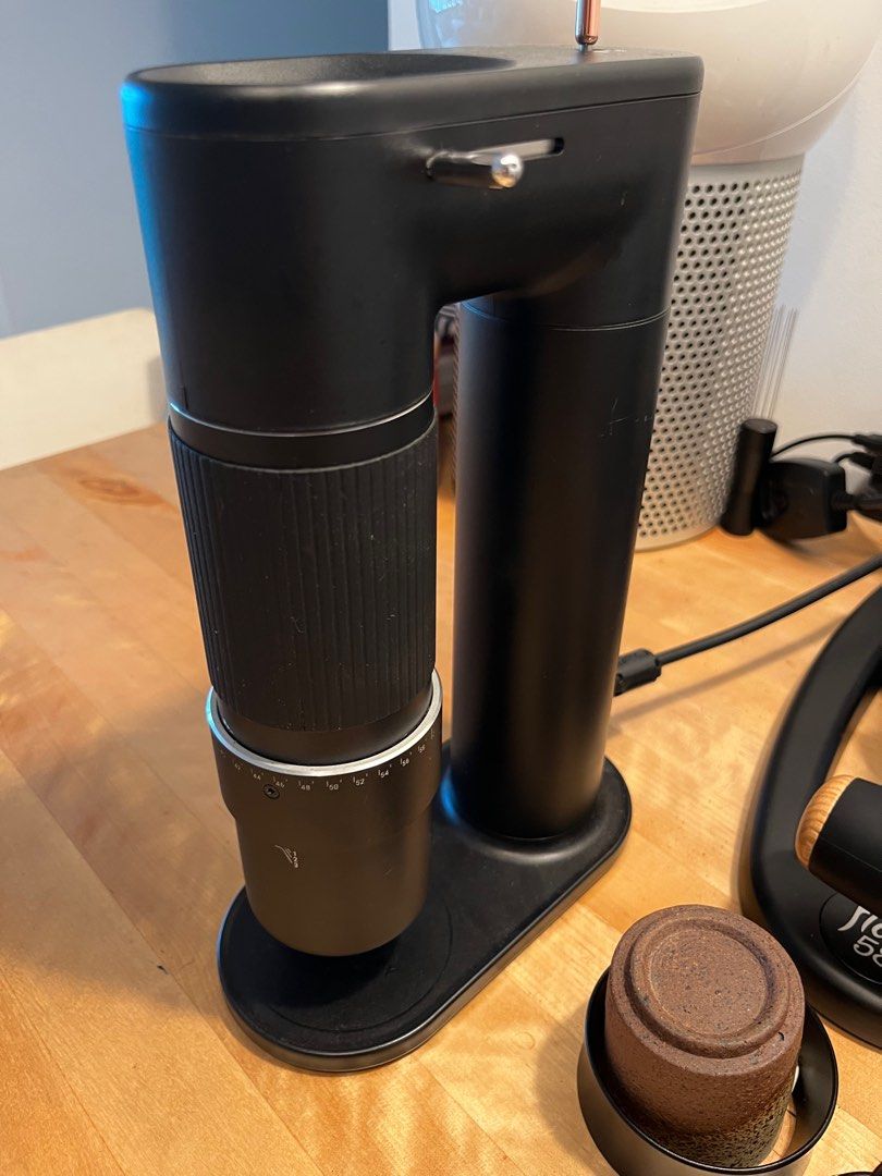 Arco by Goat Story coffer grinder, TV & Home Appliances, Kitchen ...