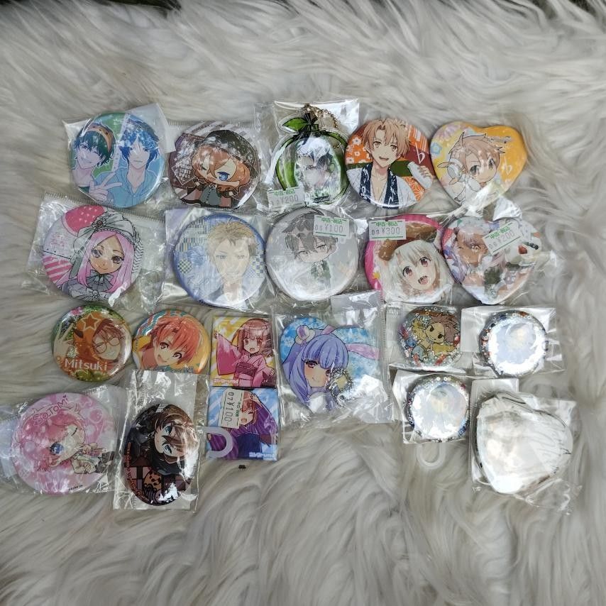 Assorted Cute Anime Pins BUNDLE, Hobbies & Toys, Toys & Games on Carousell
