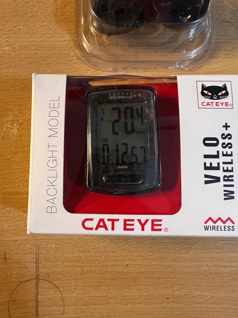 Cateye Velo Wireless + plus with backlight bicycle bike computer ...