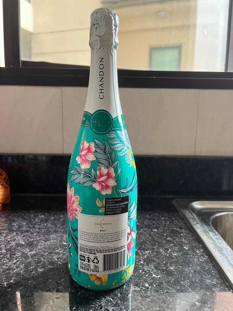 Chandon brut sparkling wine limited edition seafolly, Food & Drinks ...