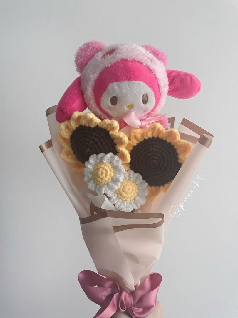Crochet Sanrio Bouquet, Hobbies & Toys, Stationery & Craft, Flowers & Bouquets on Carousell