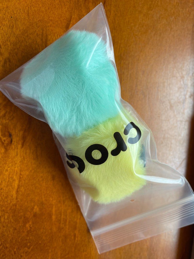 Crocs Fluffy Pom Jibbitz Furry, Women's Fashion, Footwear, Flipflops ...