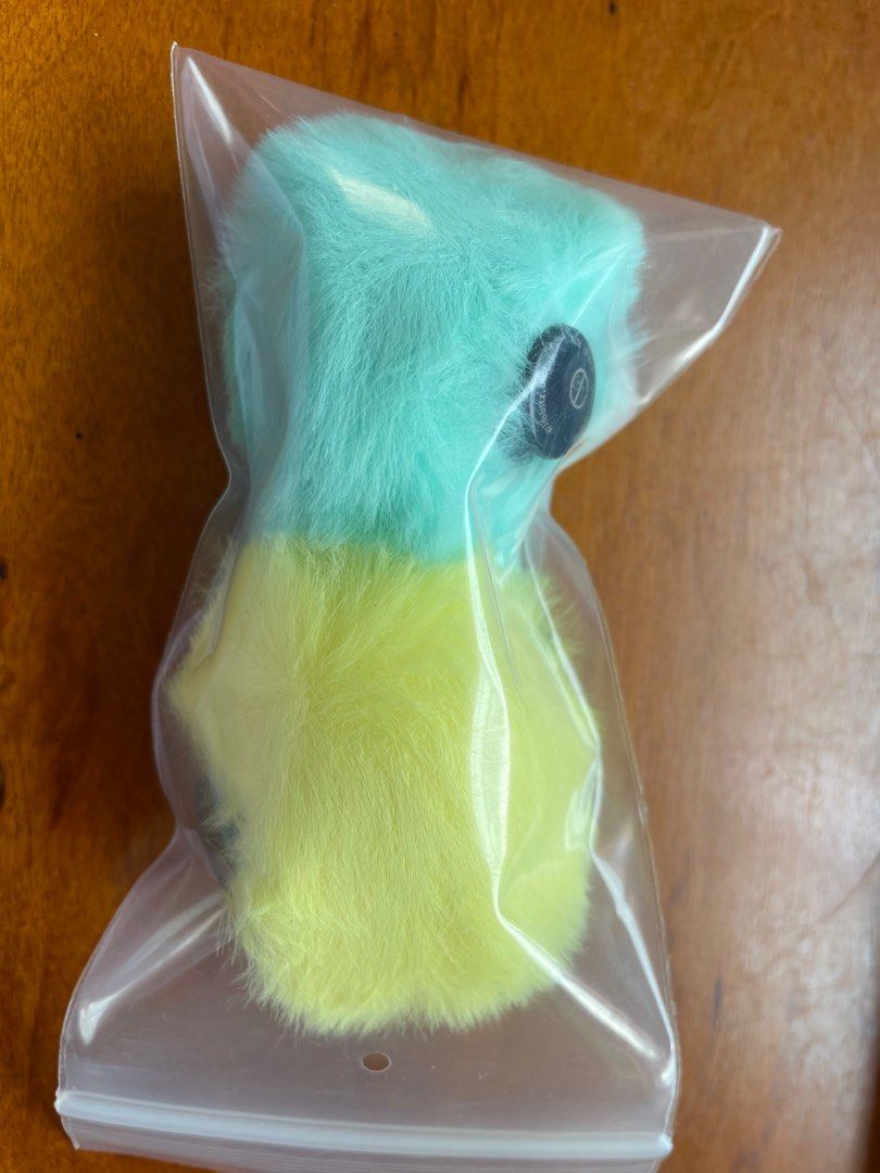 Crocs Fluffy Pom Jibbitz Furry, Women's Fashion, Footwear, Flipflops ...