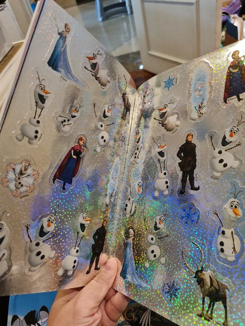 Disney Frozen Book Hello Olaf!, Buku & Alat Tulis, Buku Anak-Anak di ...