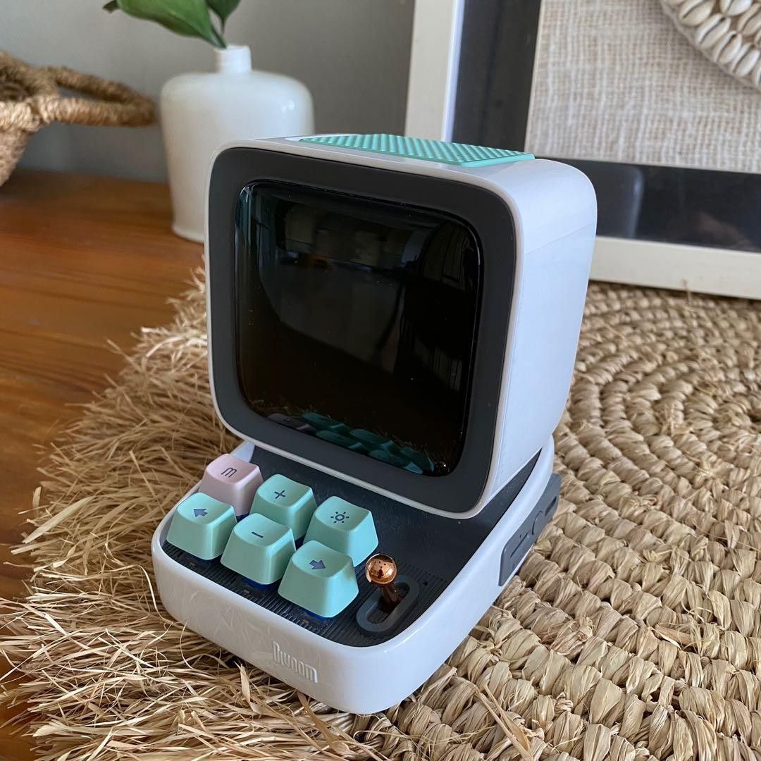 Divoom Ditoo Retro Pixel Art Portable Speaker in White, Audio ...