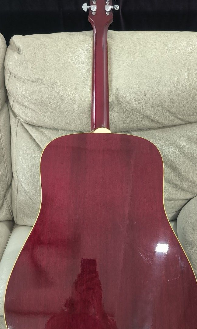 Epiphone Hummingbird Studio acoustic guitar with TKL Gibson Hardcase or ...