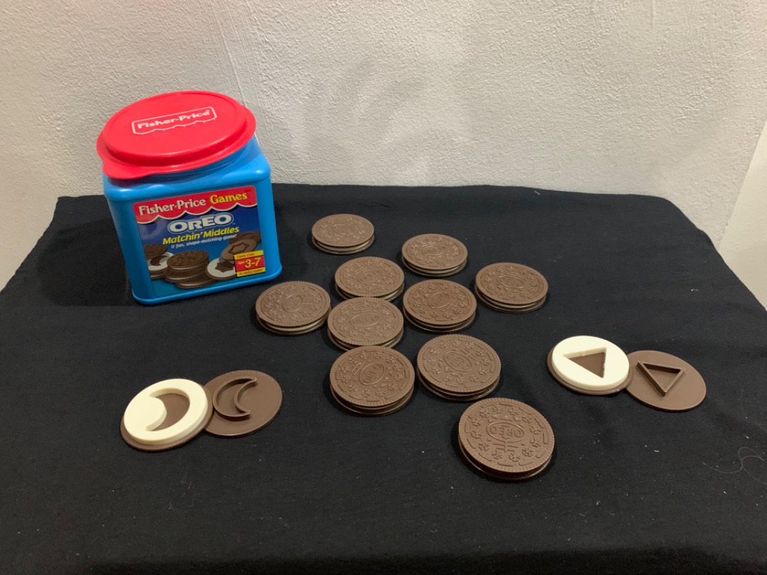 Fisher price oreo fun shape matching game, Hobbies & Toys, Toys & Games ...