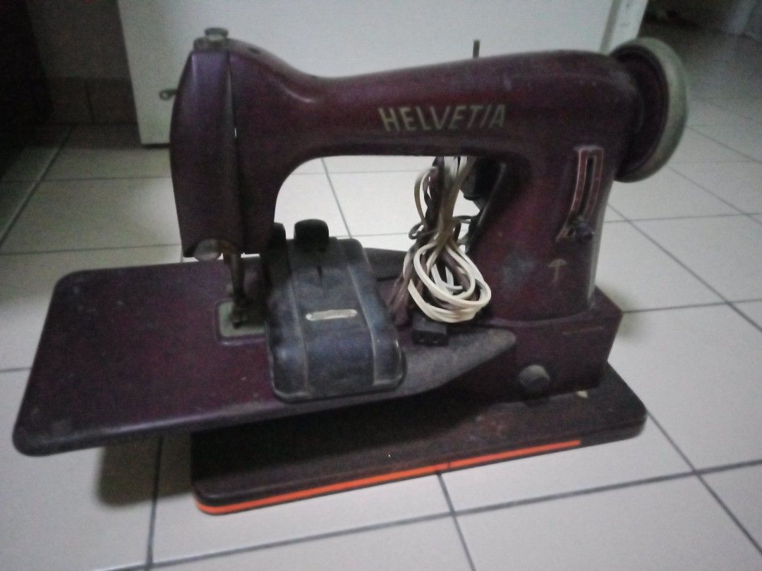 Helvetia swiss sewing machine in the 50's, Hobbies & Toys, Memorabilia ...