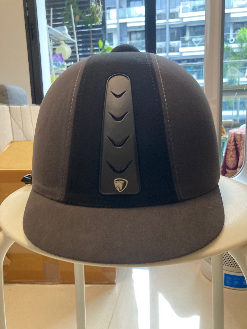 Horka Riding helmet, Men's Fashion, Watches & Accessories, Caps & Hats ...