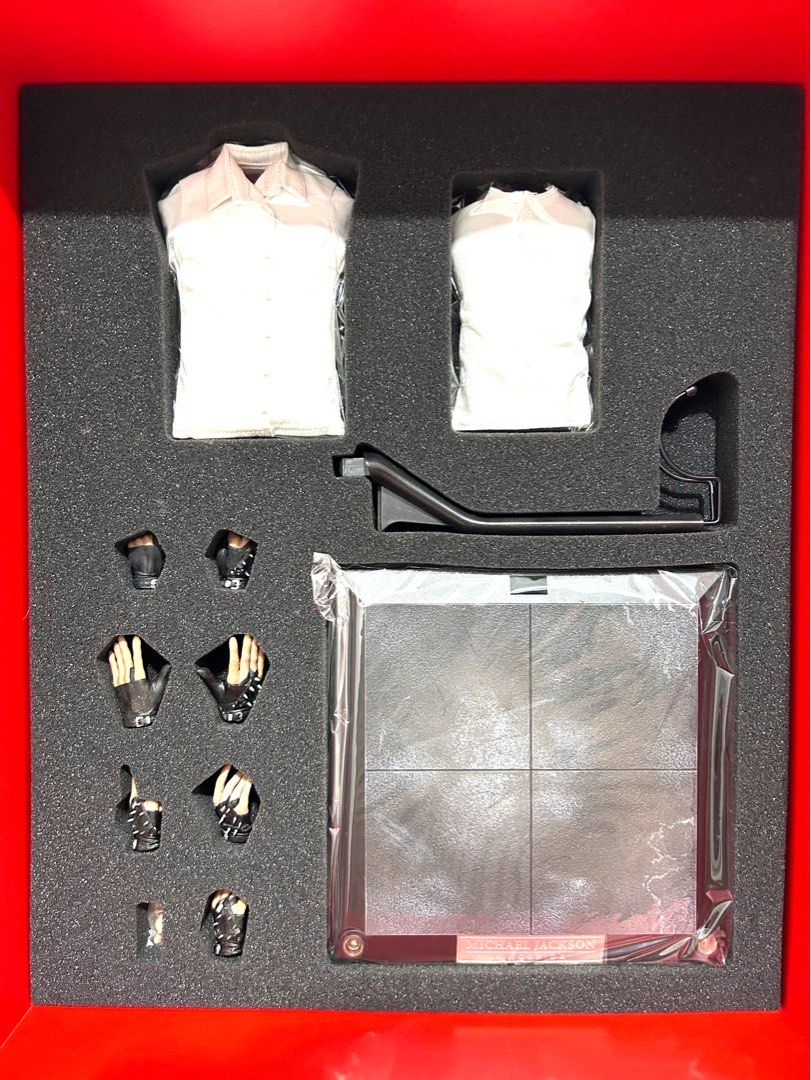 HotToys Michael Jackson (Bad Version), Hobbies & Toys, Memorabilia ...