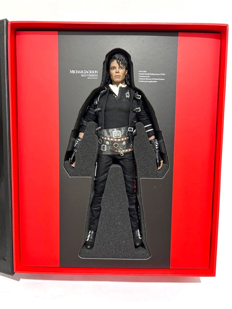 HotToys Michael Jackson (Bad Version), Hobbies & Toys, Memorabilia ...