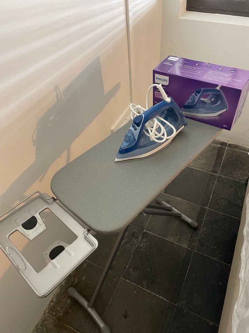 Iron+ Iron Board- Philips 3000 Series Steam Iron, TV & Home Appliances ...
