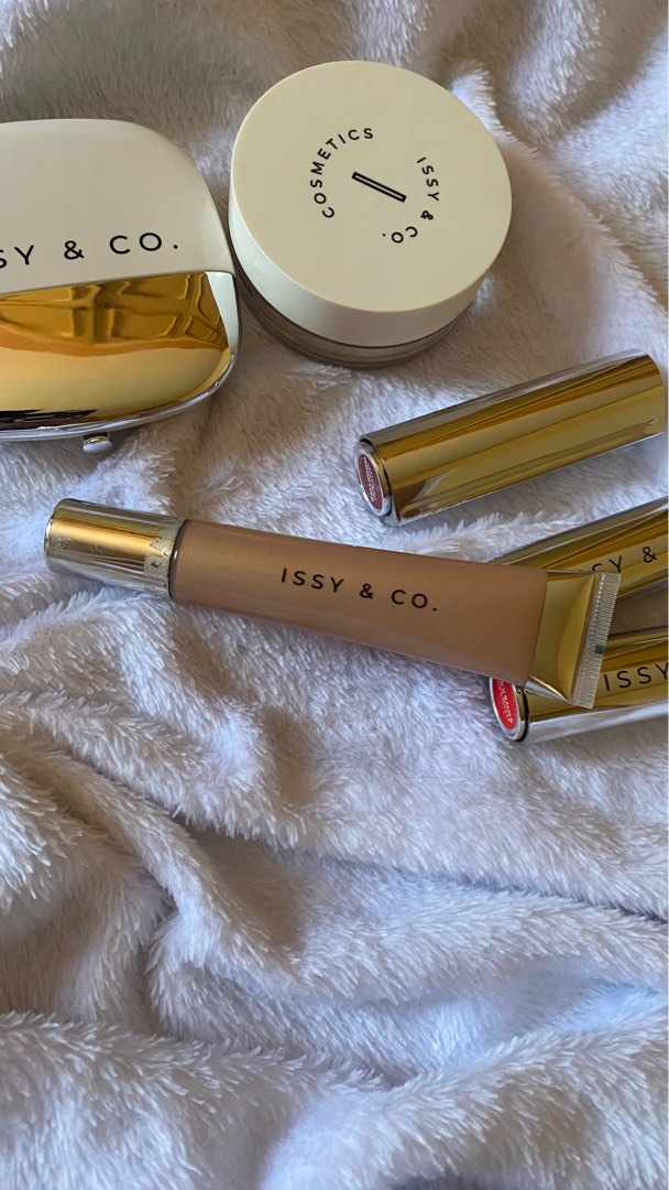 Issy & Co Trueflex Illuminator, Beauty & Personal Care, Face, Makeup on ...