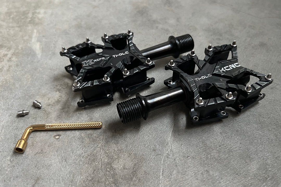 KCNC Knife Titanium Spindle Pedals, Sports Equipment, Bicycles & Parts ...