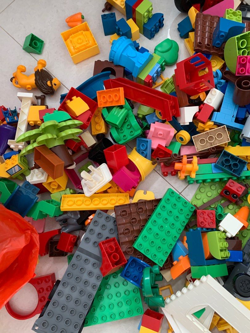 Lego brick, Hobbies & Toys, Toys & Games on Carousell