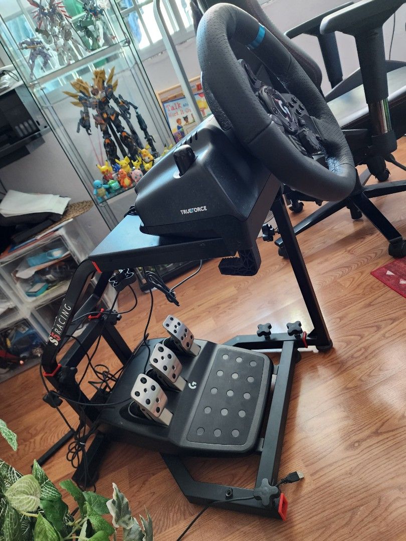 Logitech G923 with shifter and racing simulator wheel stand, Video ...