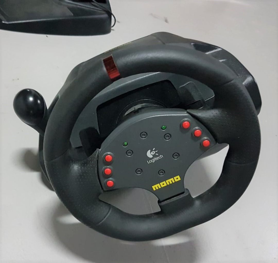 Logitech MOMO Racing Force Feedback Wheel, Automotive, Racing, PC ...