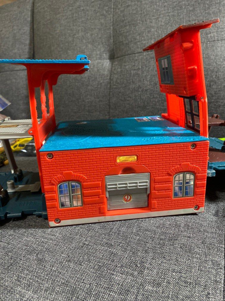 Matchbox Fire Rescue Playset N6076, Hobbies & Toys, Toys & Games on ...