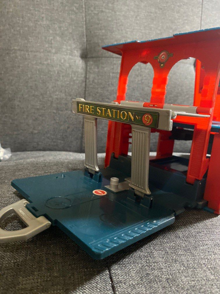 Matchbox Fire Rescue Playset N6076, Hobbies & Toys, Toys & Games on ...