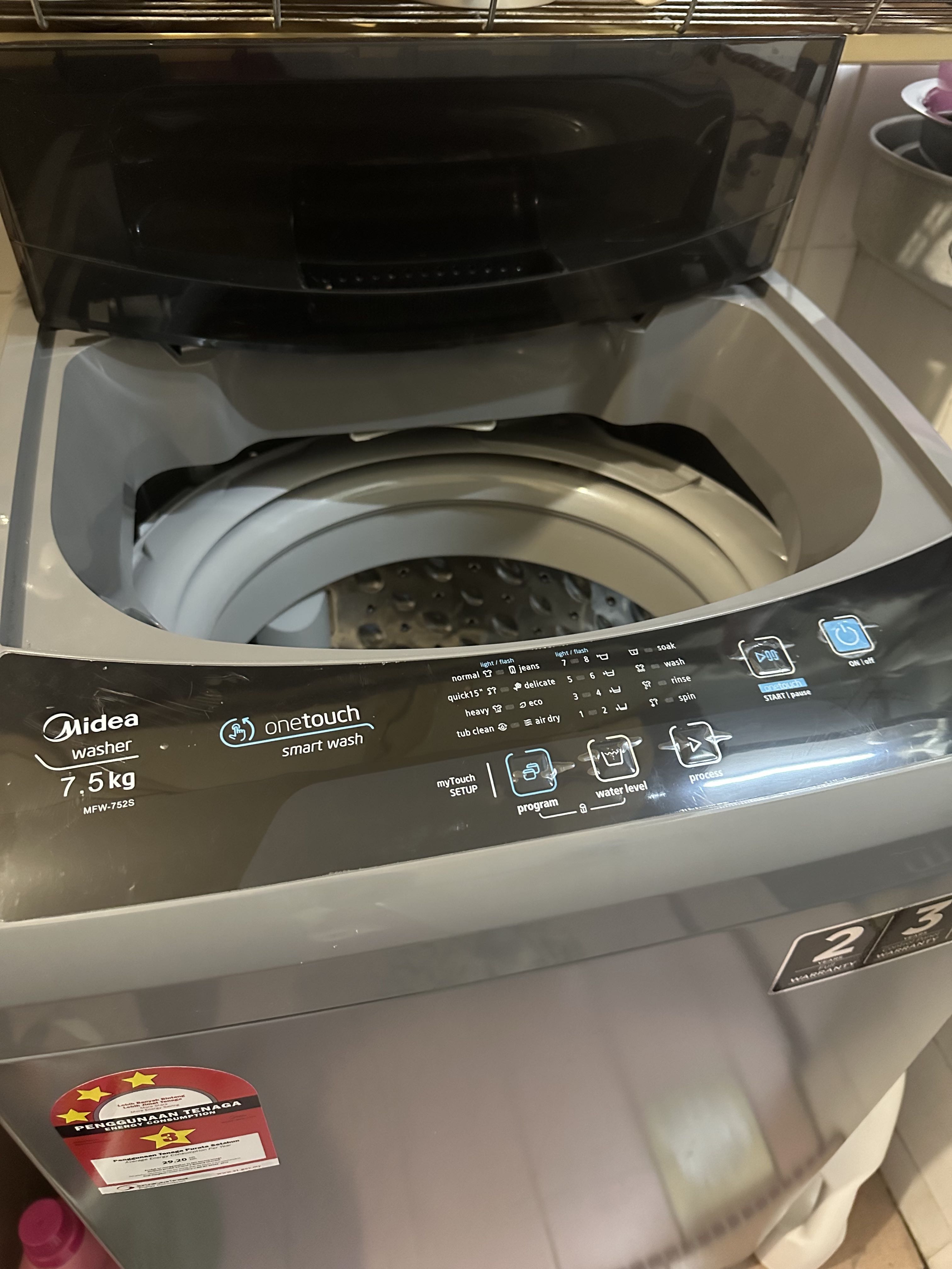 Midea 7.5kg washing machine, TV & Home Appliances, Washing Machines and ...