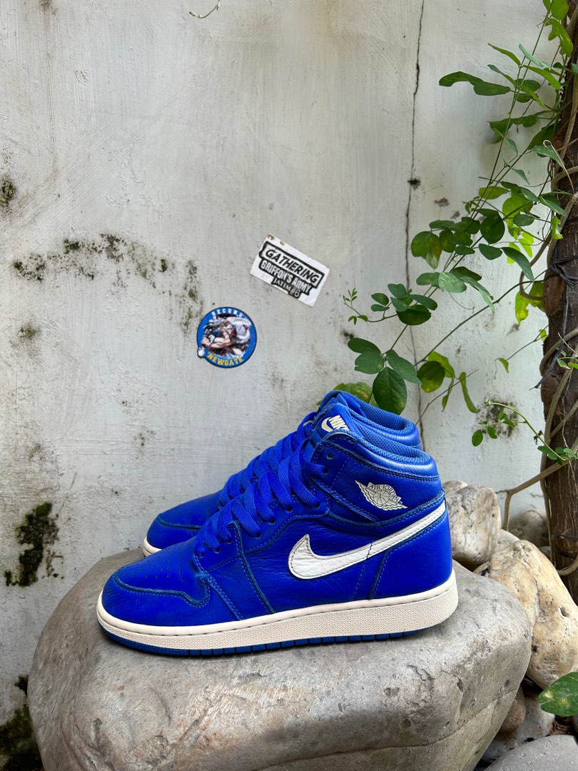 Nike Jordan 1 High Hyper Royale Blue, Fesyen Wanita, Sepatu di Carousell