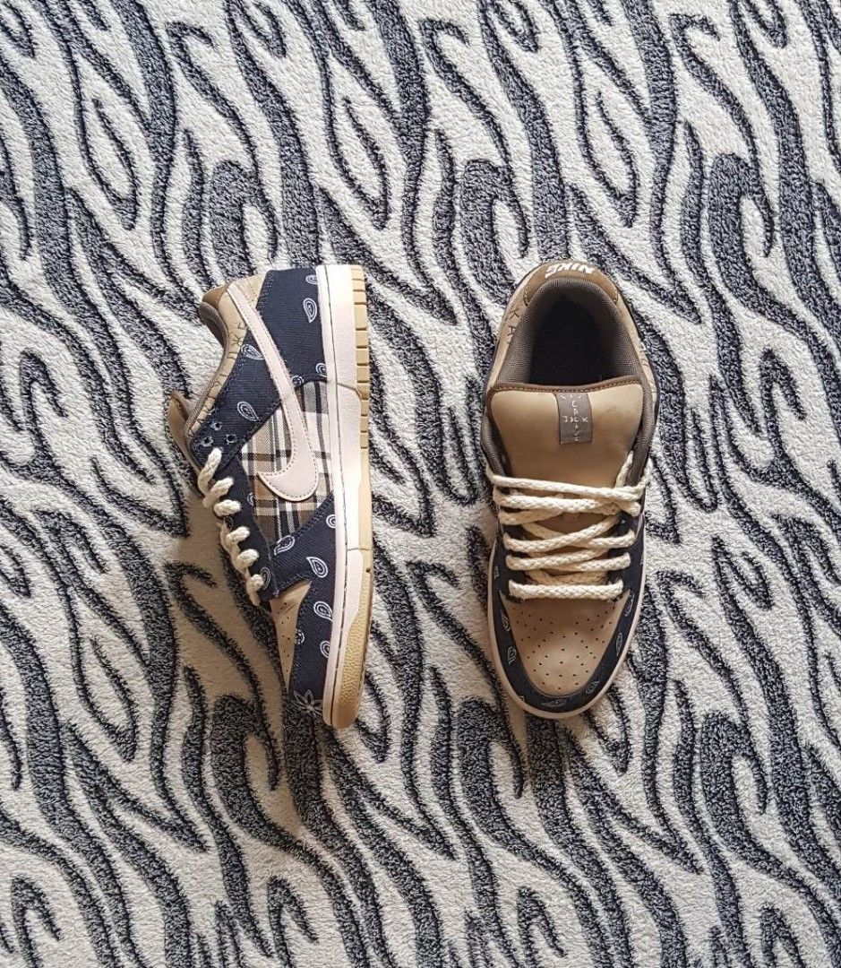 NIKE SB X TRAVIS SCOTT DUNK LOW PREMIUM, Men's Fashion, Footwear ...
