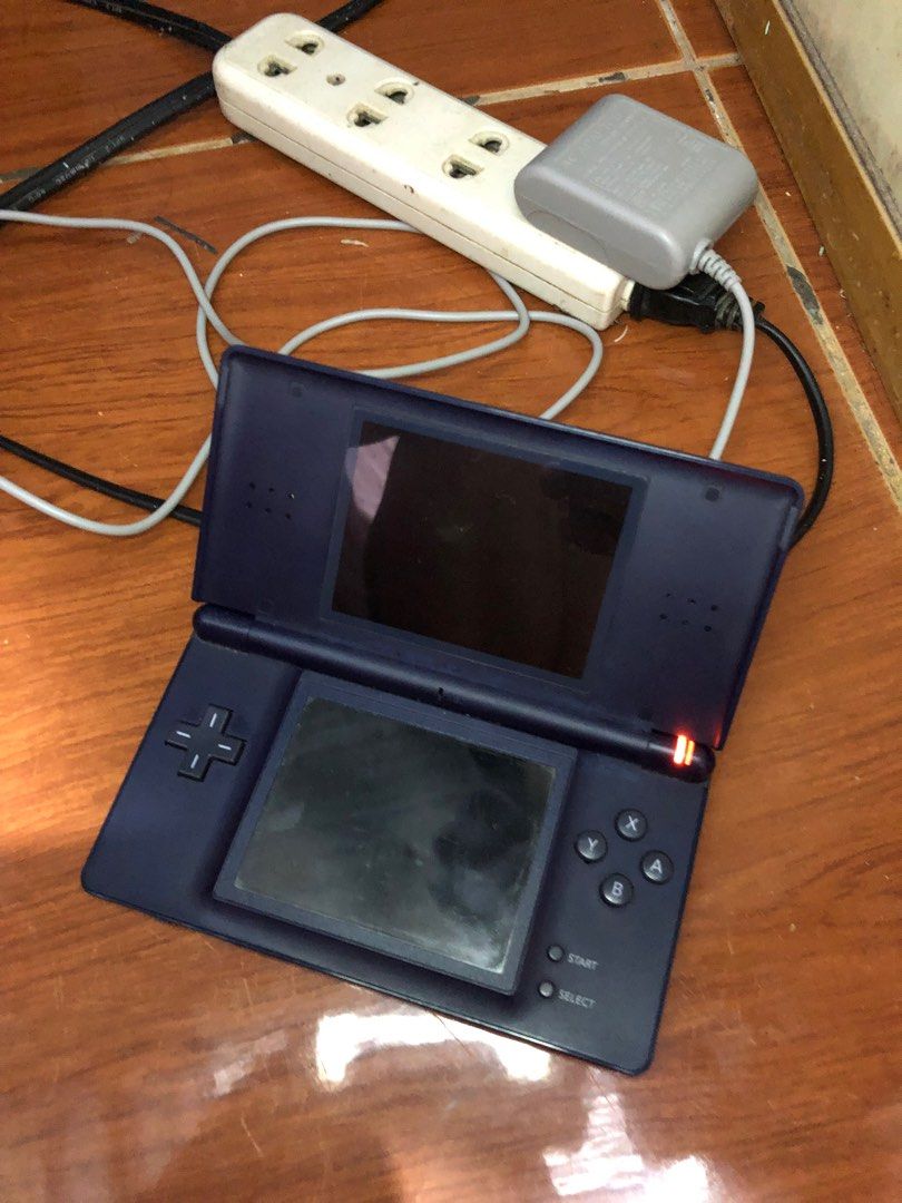Nintendo DS Lite (Navy Blue) on Carousell