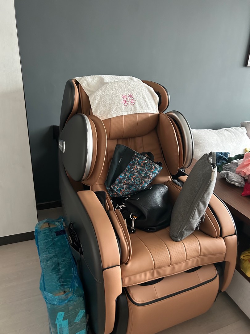 Osim Massage Chair uinfinity, Health & Nutrition, Massage Devices on ...