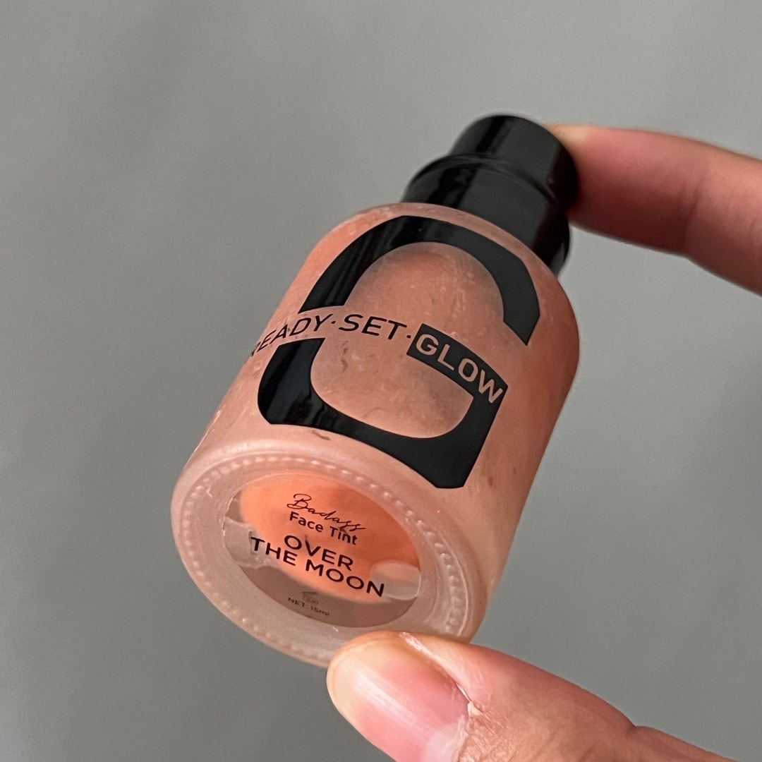 READY SET GLOW MULTI-USE FACE TINT in Over The Moon on Carousell